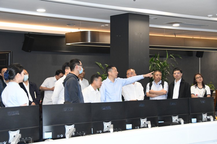 蜀道集团总工程师陈其学一行赴绕西信息服务中心开展运营高速公路数字化平台调研暨建设工作启动会议 蜀道智慧交通集团